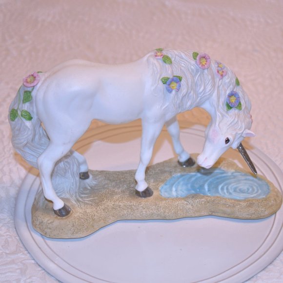 Princeton Gallery | Accents | Princeton Gallery 991 Loves Purity ...